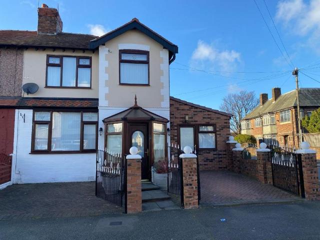 4 bedroom semi detached house for sale