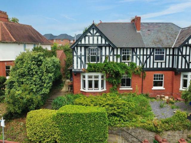 4 bedroom semi detached house for sale