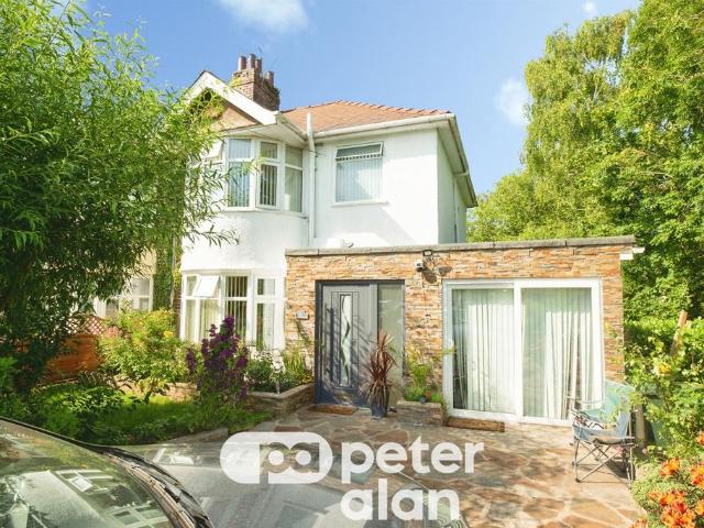 4 bedroom semi detached house for sale