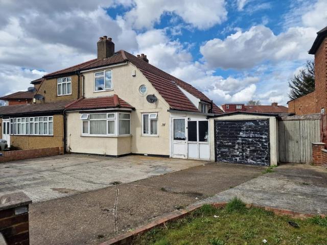4 bedroom semi detached house for sale