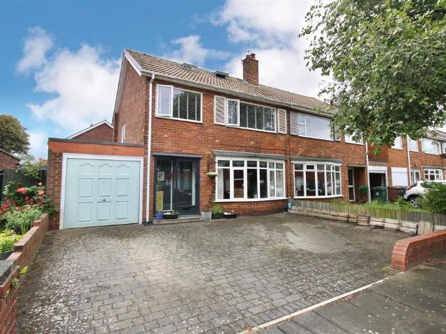 4 bedroom semi detached house for sale