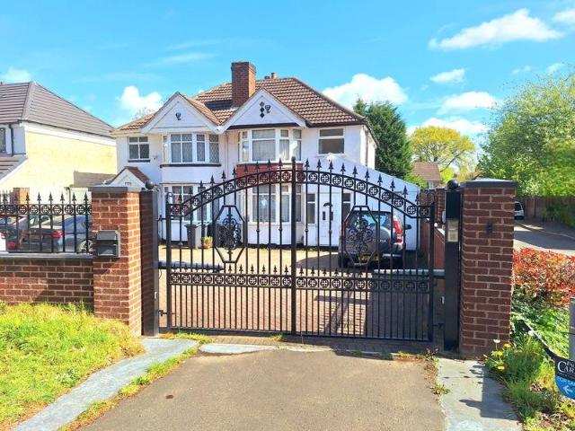 4 bedroom semi detached house for sale
