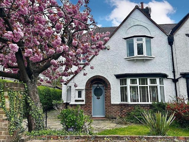 4 bedroom semi detached house for sale