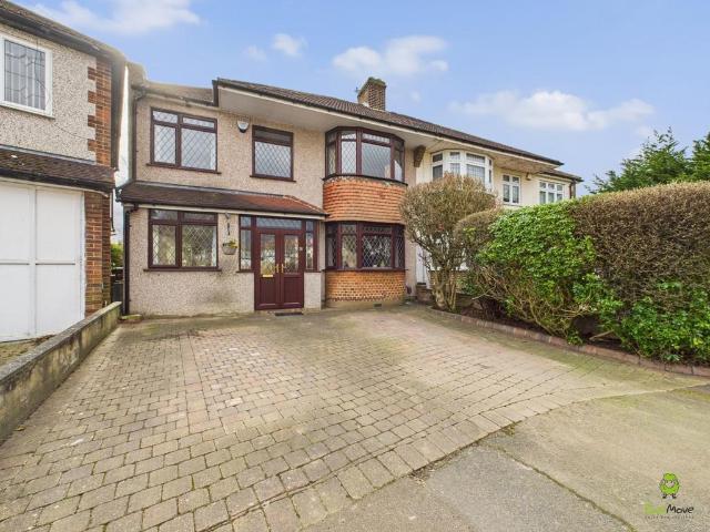 4 bedroom semi detached house for sale