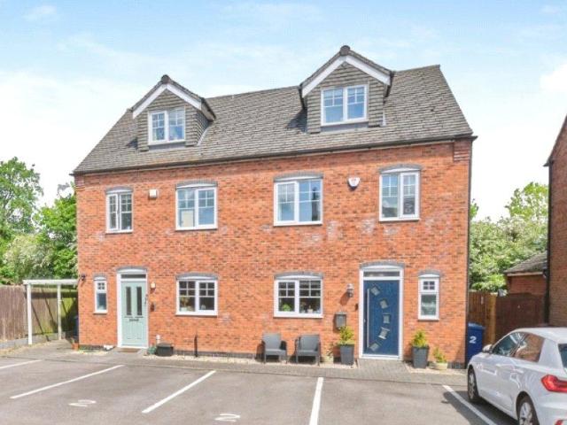 4 bedroom semi detached house for sale