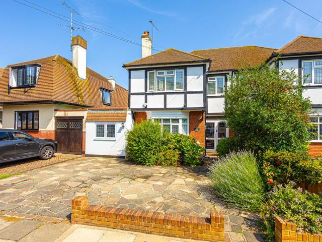 4 bedroom semi detached house for sale