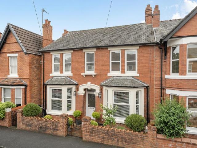 4 bedroom semi detached house for sale