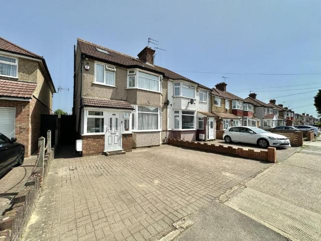 4 bedroom semi detached house for sale