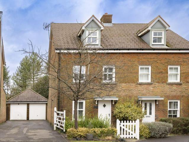 4 bedroom semi detached house for sale