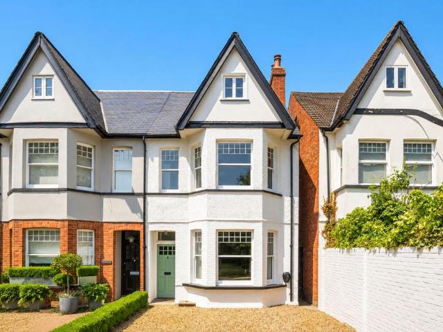 4 bedroom semi detached house for sale