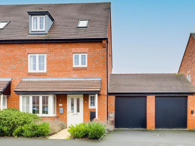 4 bedroom semi detached house for sale