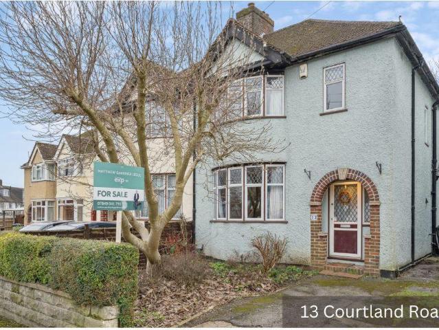 4 bedroom semi detached house for sale
