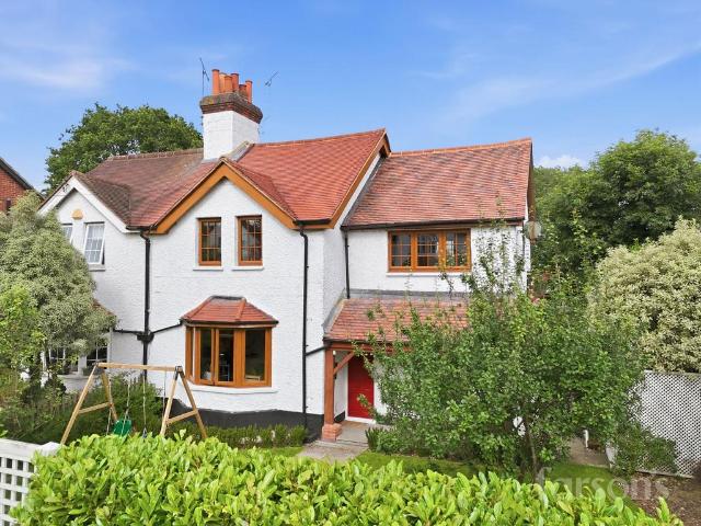 4 bedroom semi detached house for sale