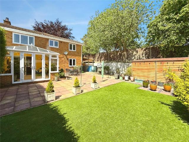 4 bedroom semi detached house for sale
