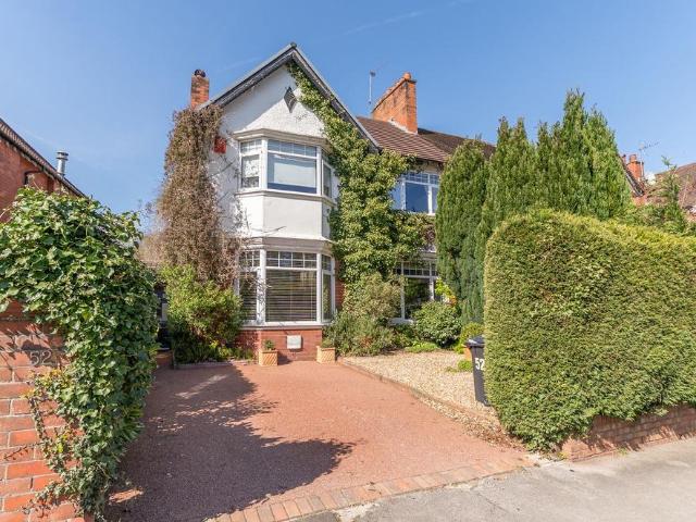 4 bedroom semi detached house for sale