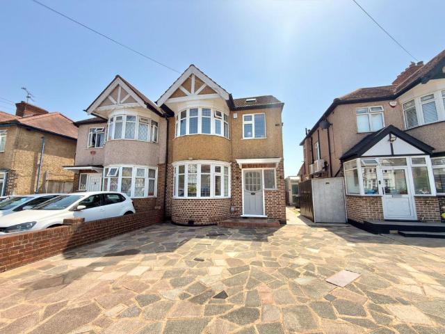 4 bedroom semi detached house for sale