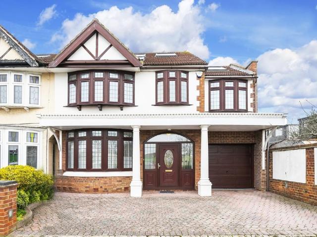 4 bedroom semi detached house for sale