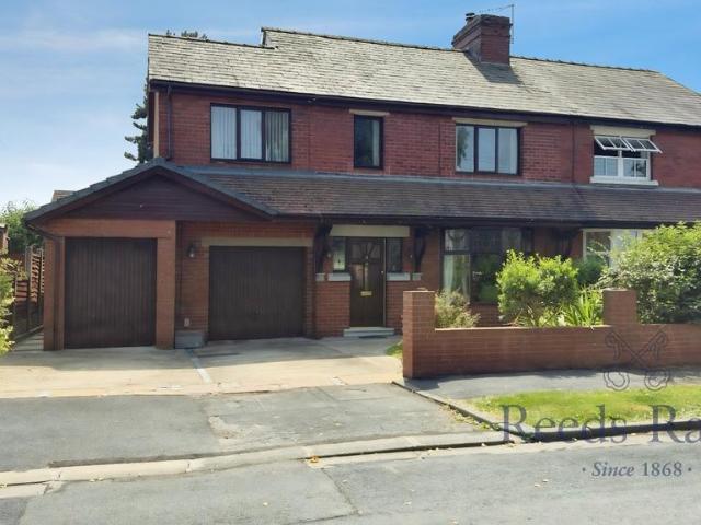 4 bedroom semi detached house for sale