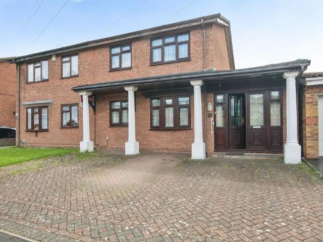 4 bedroom semi detached house for sale