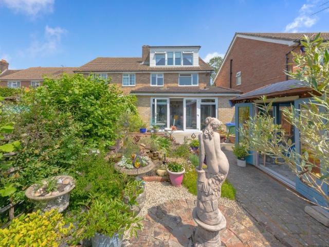 4 bedroom semi detached house for sale