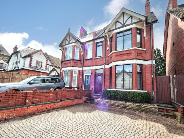 4 bedroom semi detached house for sale