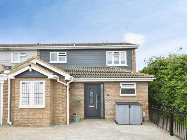 4 bedroom semi detached house for sale