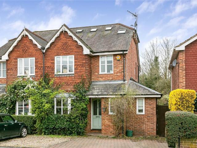 4 bedroom semi detached house for sale
