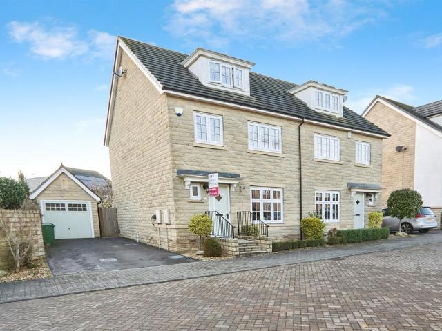 4 bedroom semi detached house for sale
