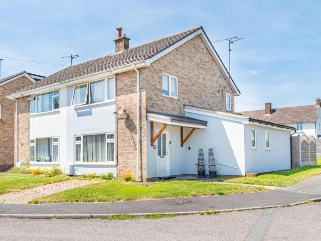 4 bedroom semi detached house for sale