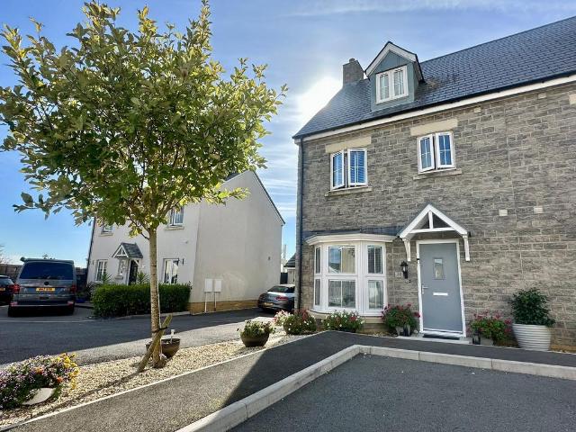 4 bedroom semi detached house for sale