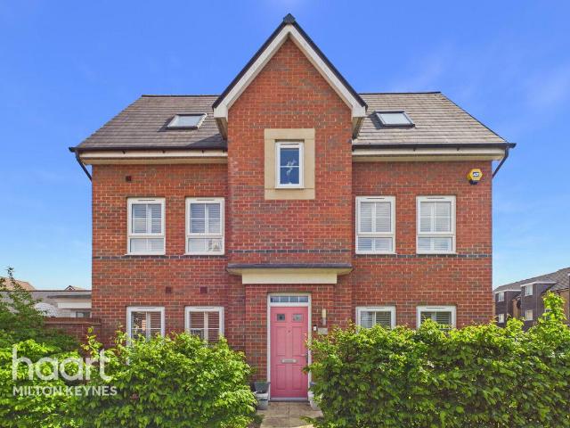4 bedroom semi detached house for sale
