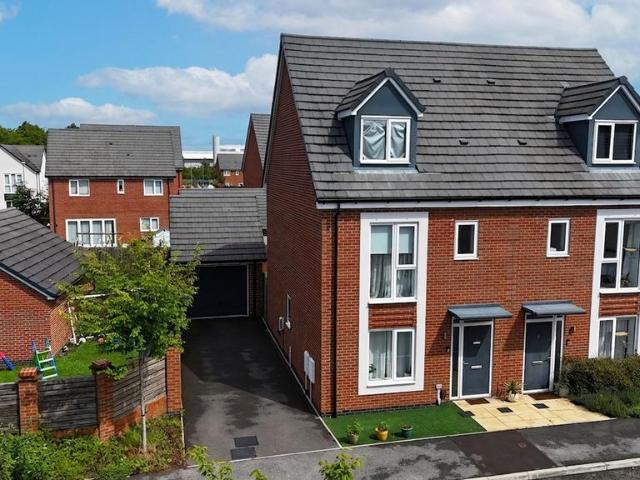 4 bedroom semi detached house for sale