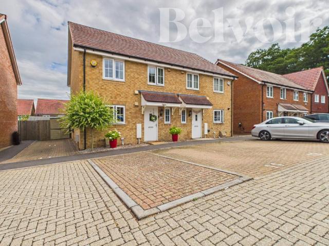 4 bedroom semi detached house for sale