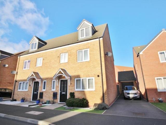 4 bedroom semi detached house for sale
