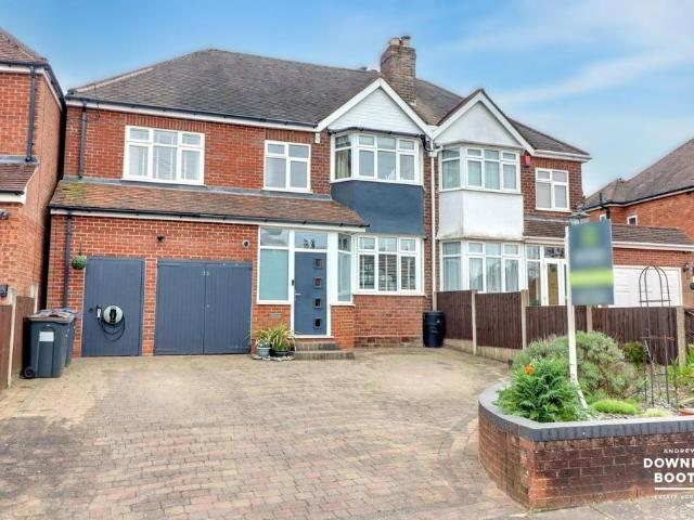 4 bedroom semi detached house for sale