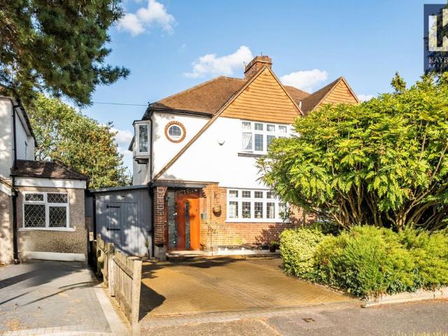 4 bedroom semi detached house for sale