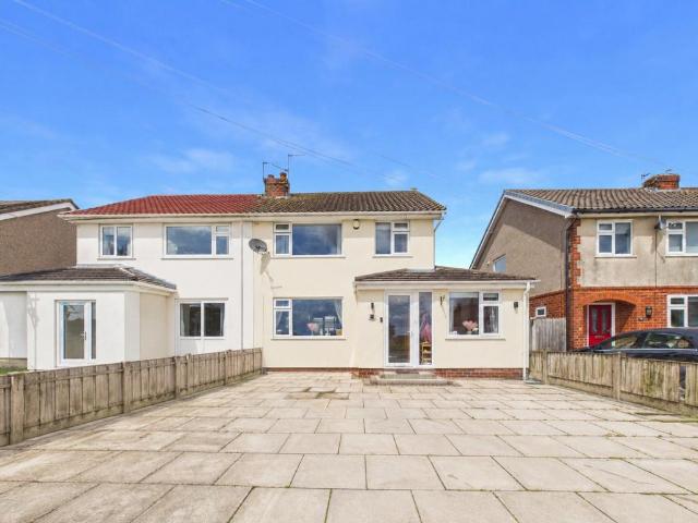 4 bedroom semi detached house for sale