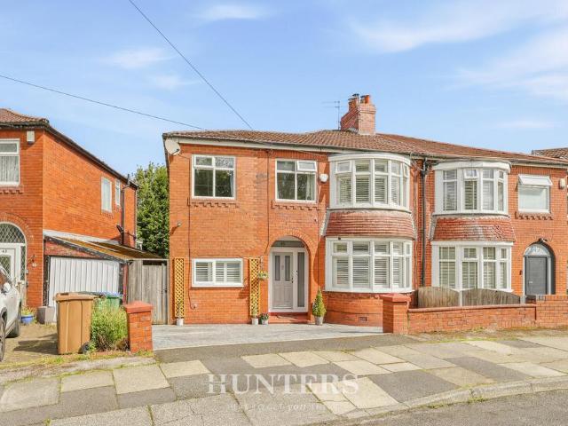 4 bedroom semi detached house for sale