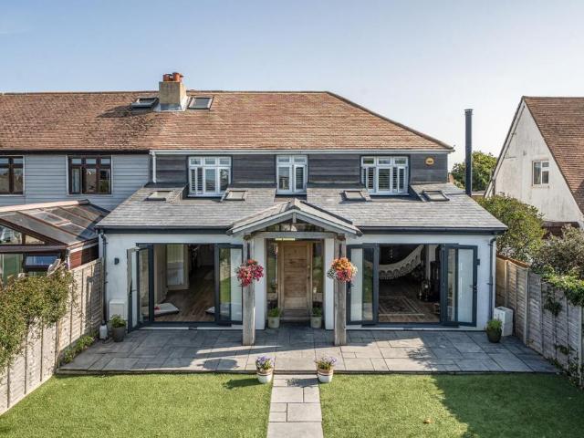 4 bedroom semi detached house for sale