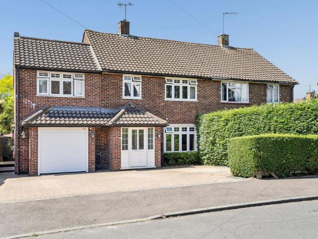 4 bedroom semi detached house for sale