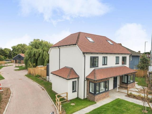 4 bedroom semi detached house for sale