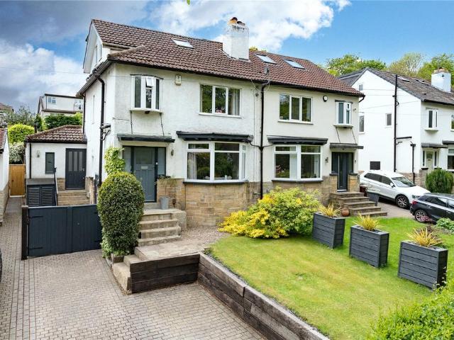 4 bedroom semi detached house for sale
