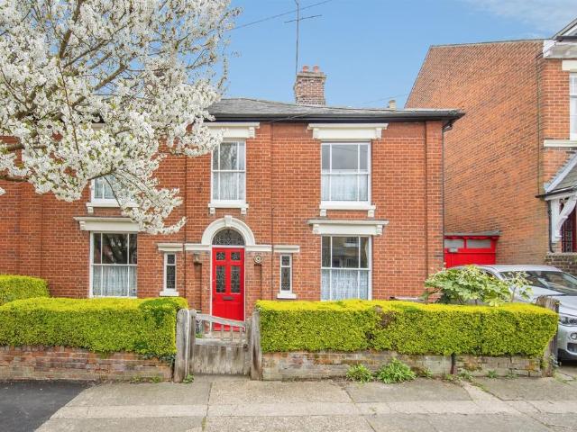 4 bedroom semi detached house for sale