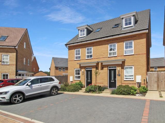 4 bedroom semi detached house for sale