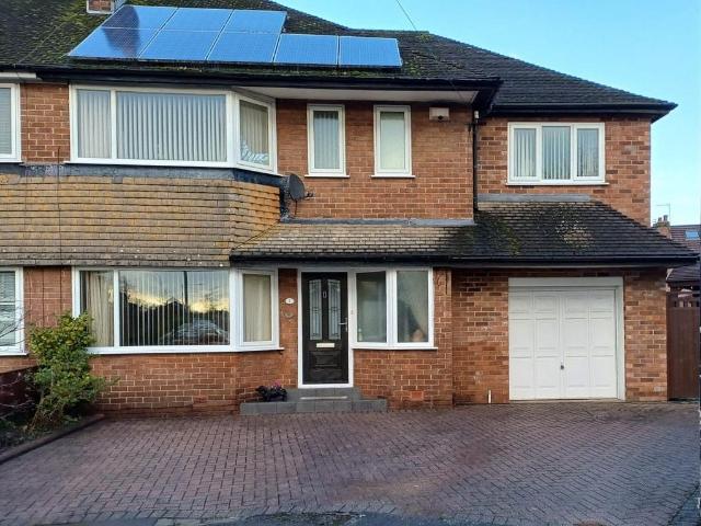 4 bedroom semi detached house for sale