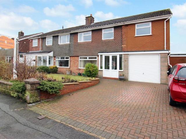 4 bedroom semi detached house for sale