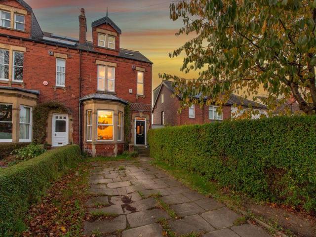 4 bedroom semi detached house for sale