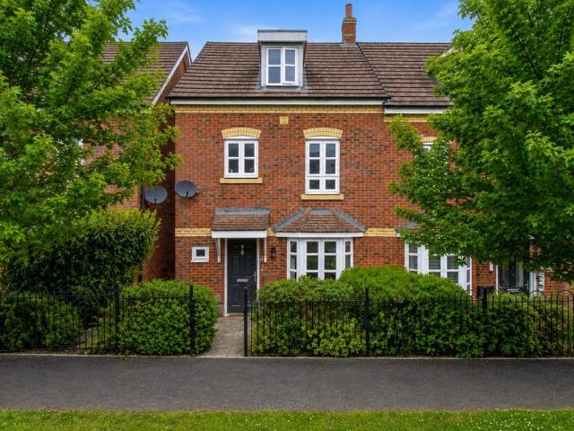 4 bedroom semi detached house for sale
