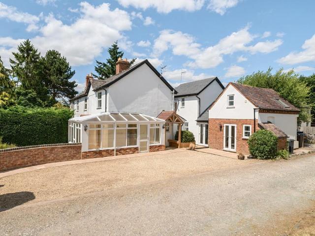 4 bedroom semi detached house for sale