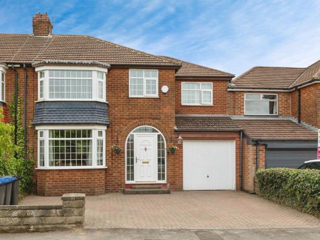 4 bedroom semi detached house for sale